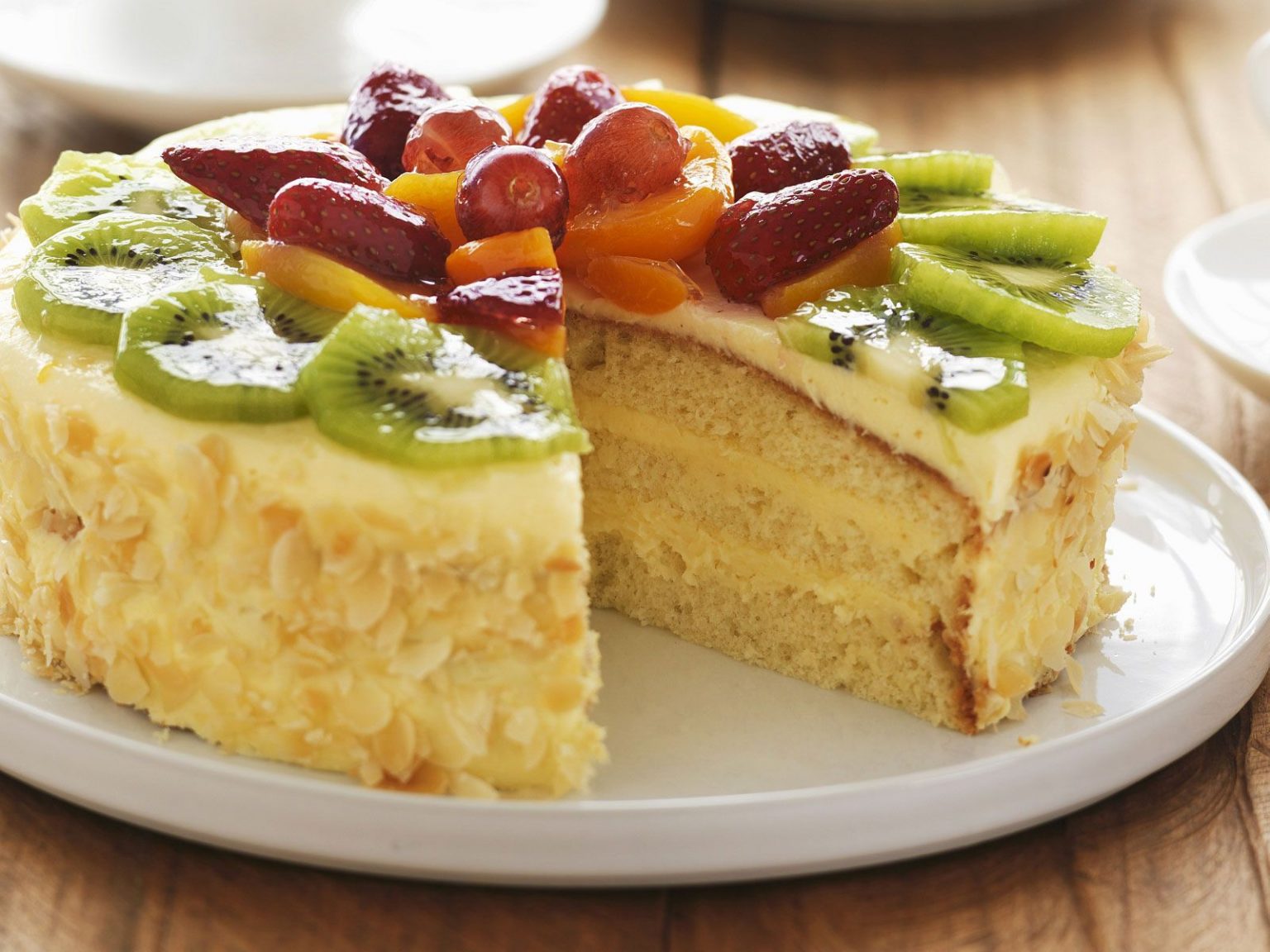 bolo de frutas exótico - Paribar